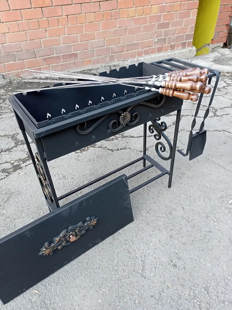 Мангал гриль с крышкой барбекю и шампурами складной. Барбекю для шашлыка