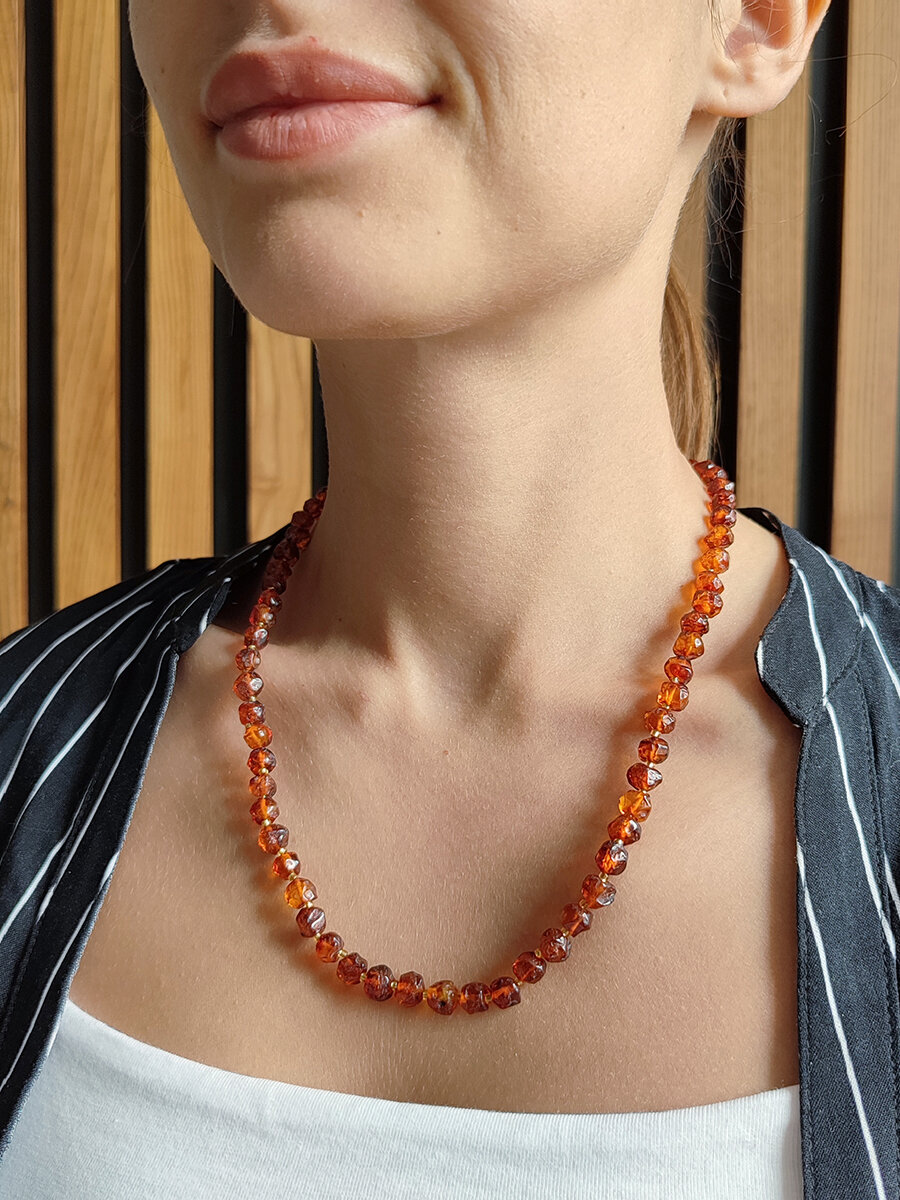 Колье, янтарь