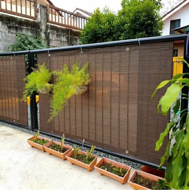 Комплектующие для забора и ворот: надежные крепления, петли и замки для долговечной ограды