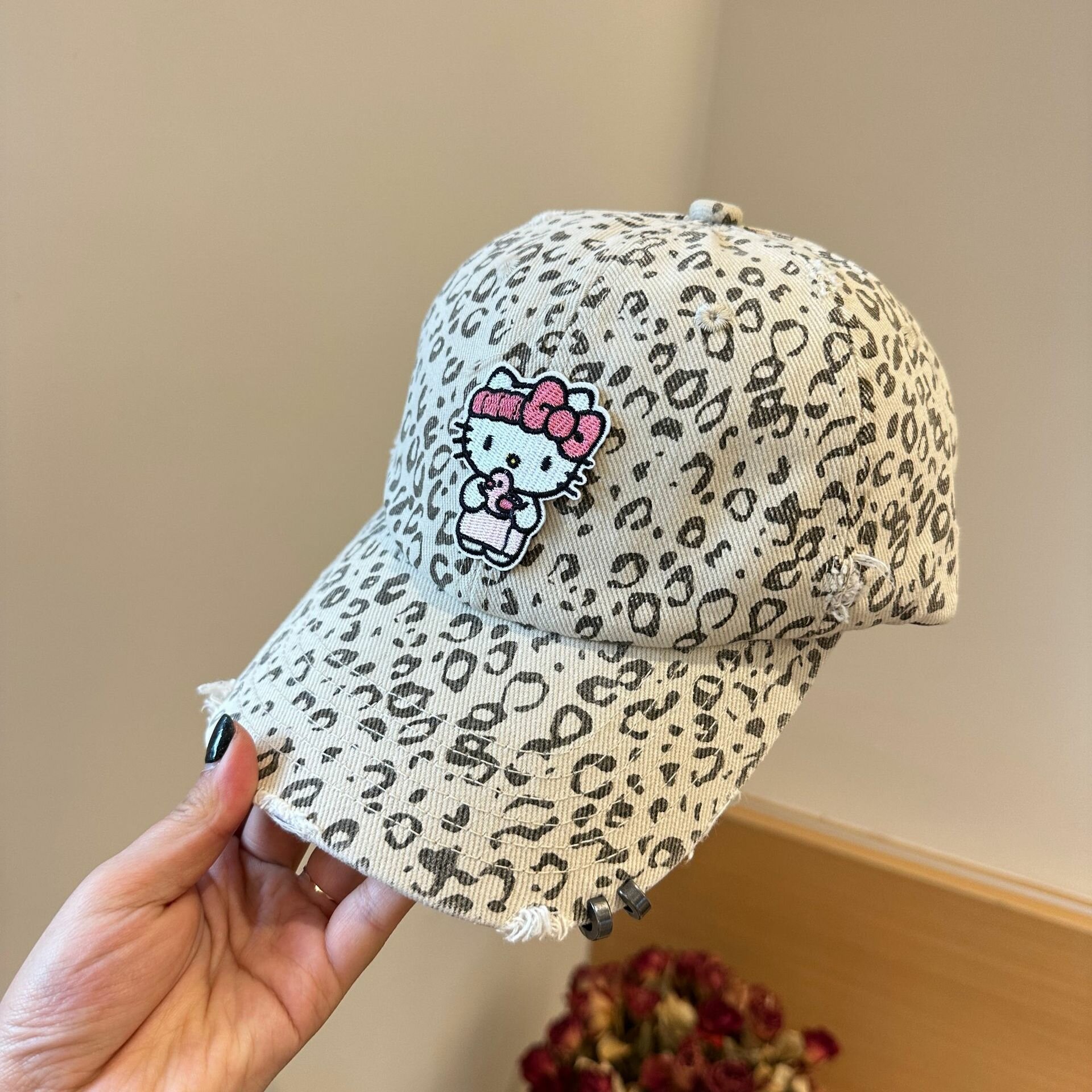 Бейсболка kt cat, леопардовый узор, бежевая, регулируемая