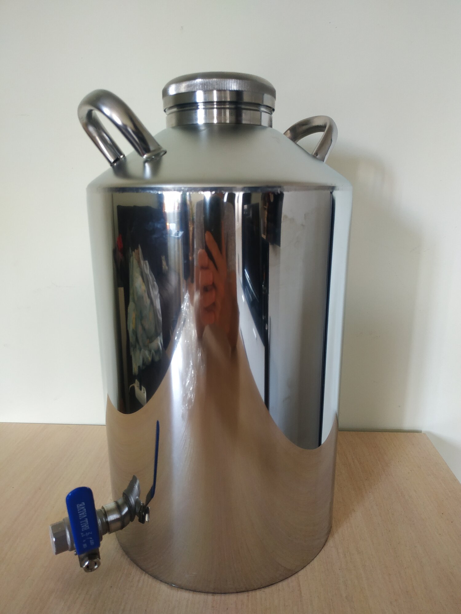 Бидон 20 л (фляга, канистра) с краном из нержавейки Лидер