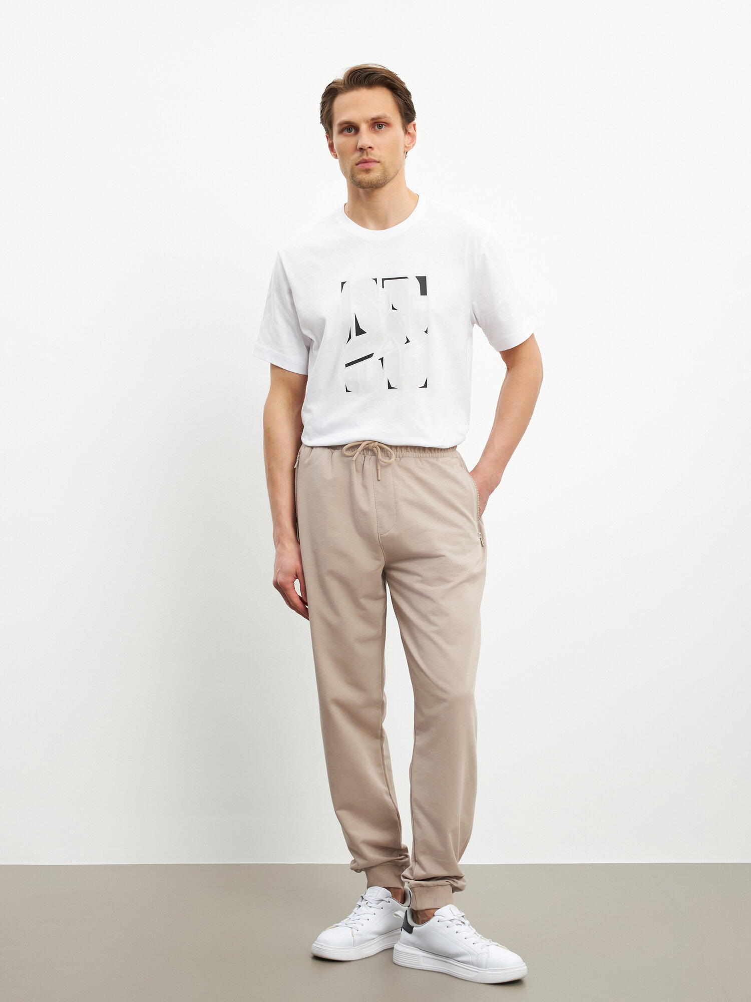 Брюки спортивные