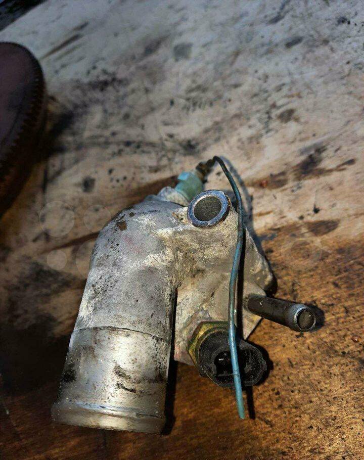 Корпус термостата Opel Vectra B рест. 2002