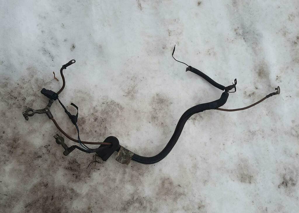 Плюсовой провод аккумулятора Hyundai Getz 2003 9165212