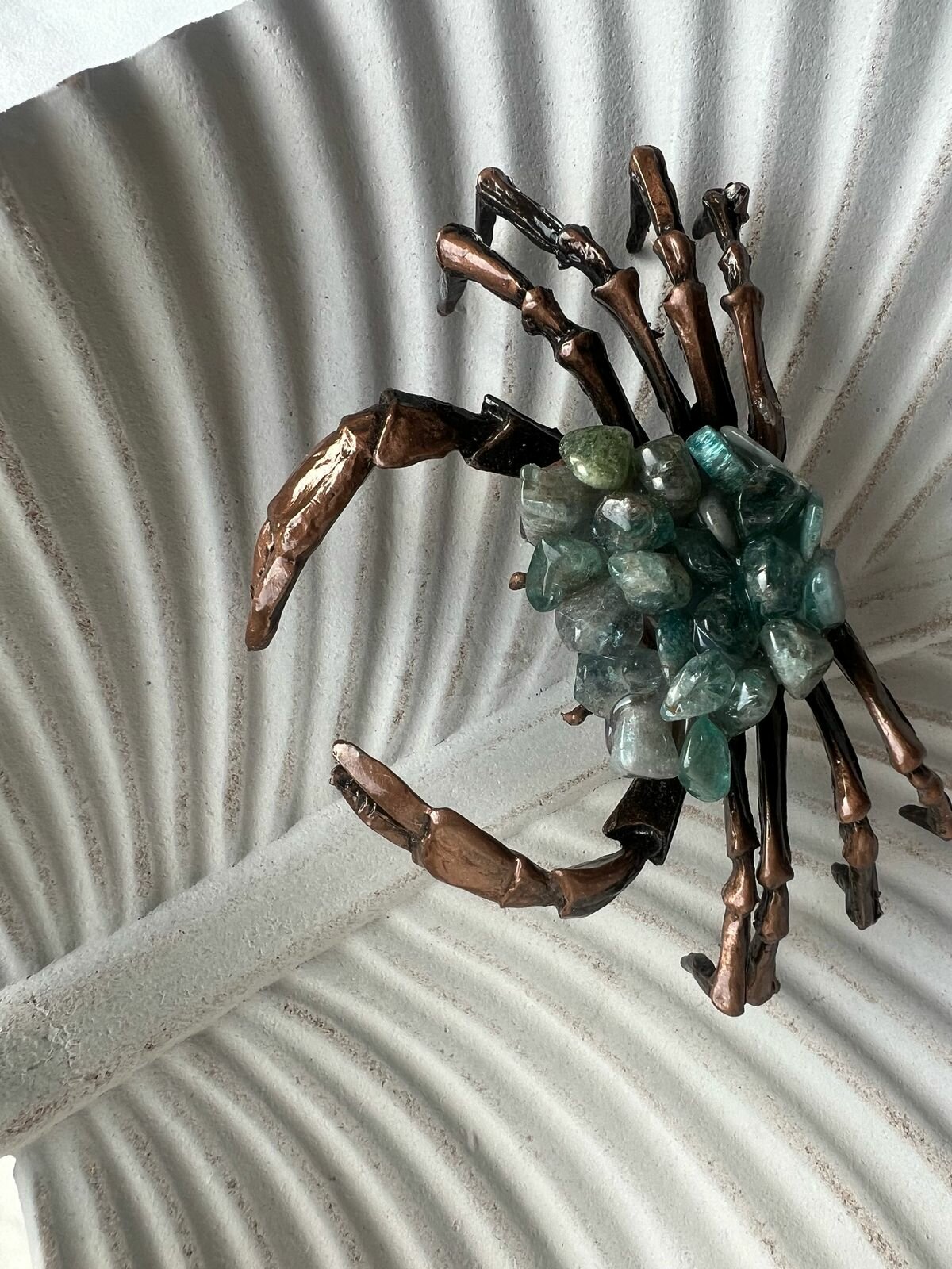 Декоративная фигурка крабик с миксом из натуральных камней