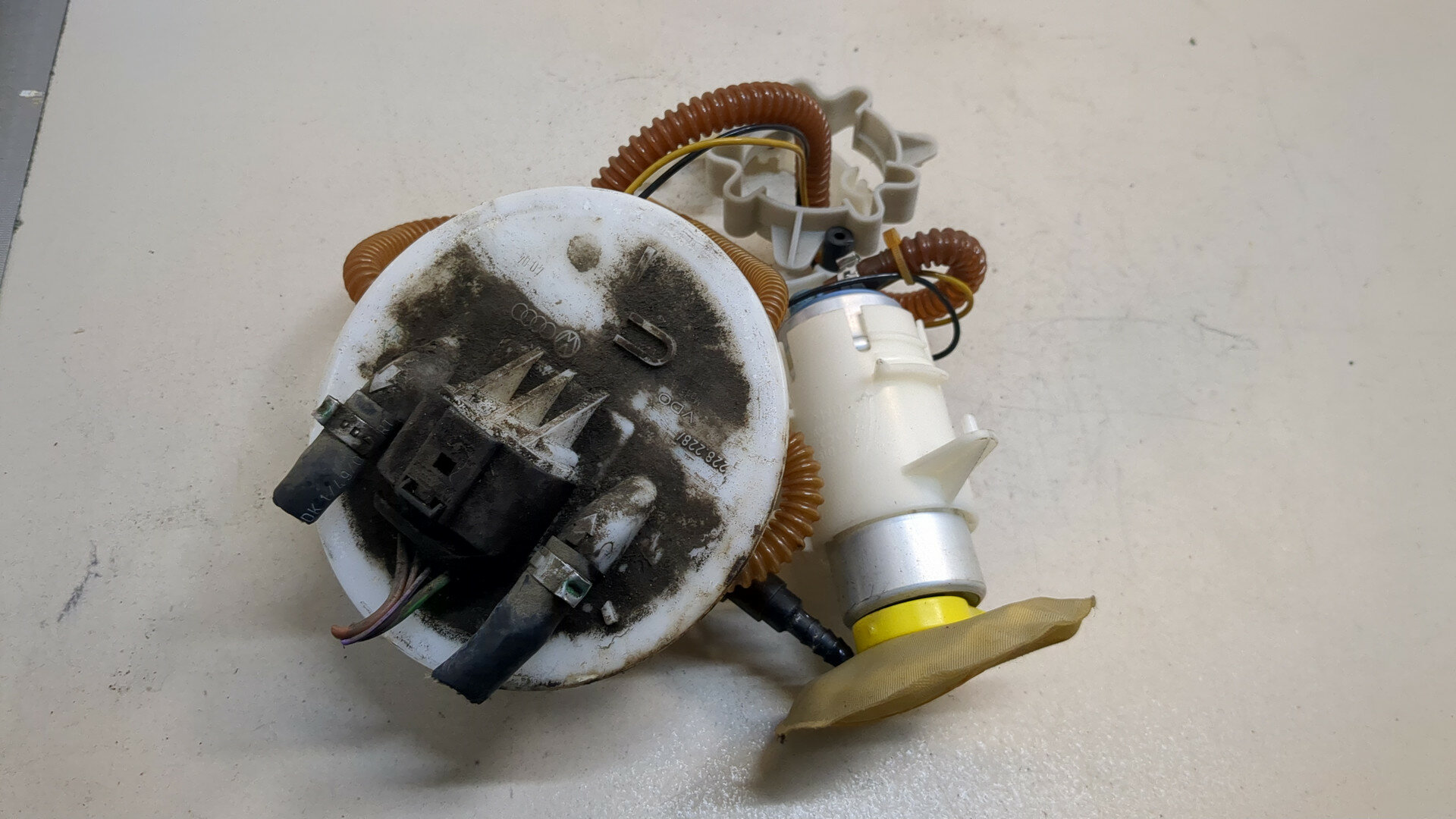 Насос топливный электрический Audi A6 (C5) Allroad Б/У