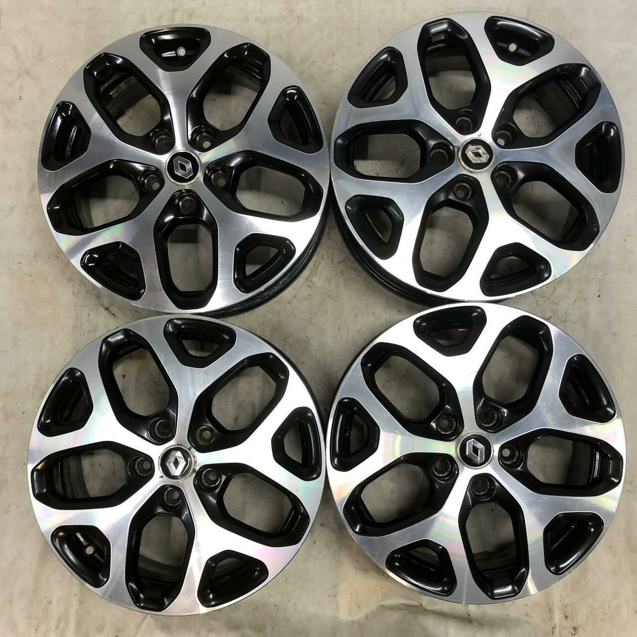 Колесные диски Renault 17x6.5 PCD 5x114.3 D66.1 ET50 (оригинал)