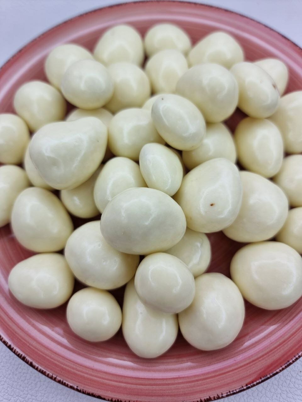 Клубника в белой шоколадной глазури 500 гр.