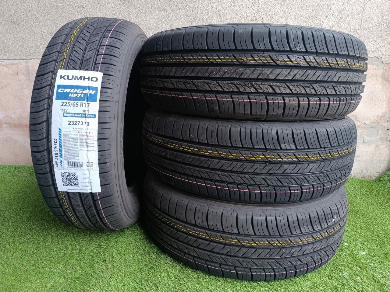 Летние шины Kumho Crugen HP71 225/65 R17 102V , 2025 года , класс шины SUV HT