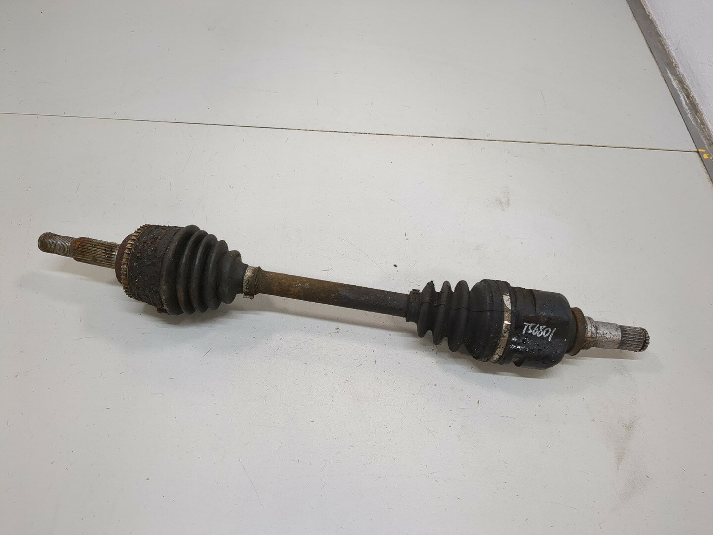 Полуось (вал, шрус) левая передняя Toyota Corolla E11 Б/У