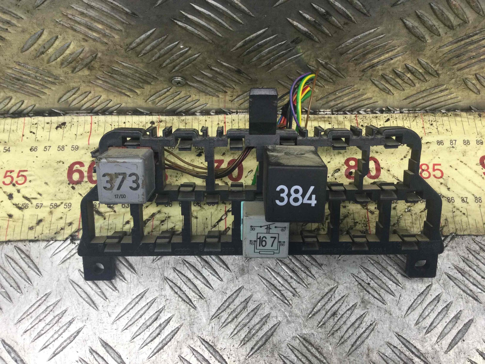 Б/У Блок реле Volkswagen Passat B5 (1996-2000) 2000 г.