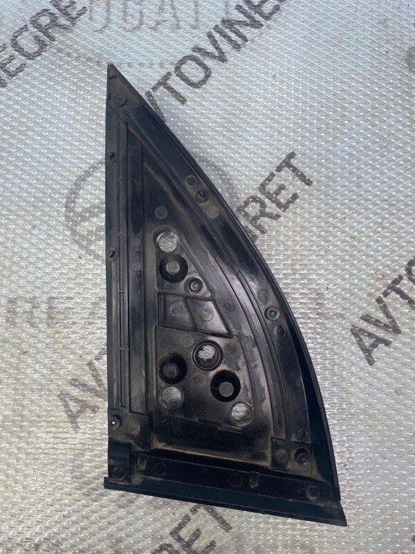 Уплотнительная резинка зеркала Nissan X-trail Б/У с пробегом