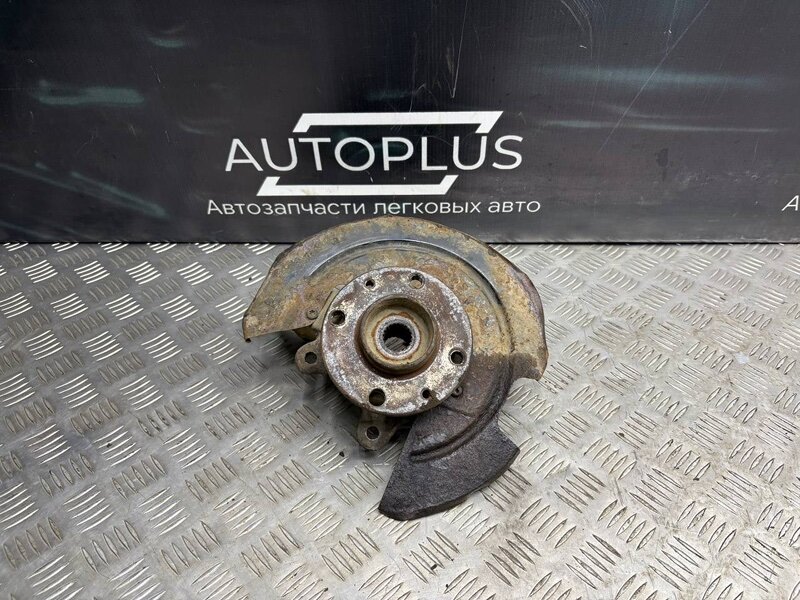 Поворотный кулак со ступицей Renault Logan 2009 (1.4 K7J 710) Б/У с пробегом Арт. 20577