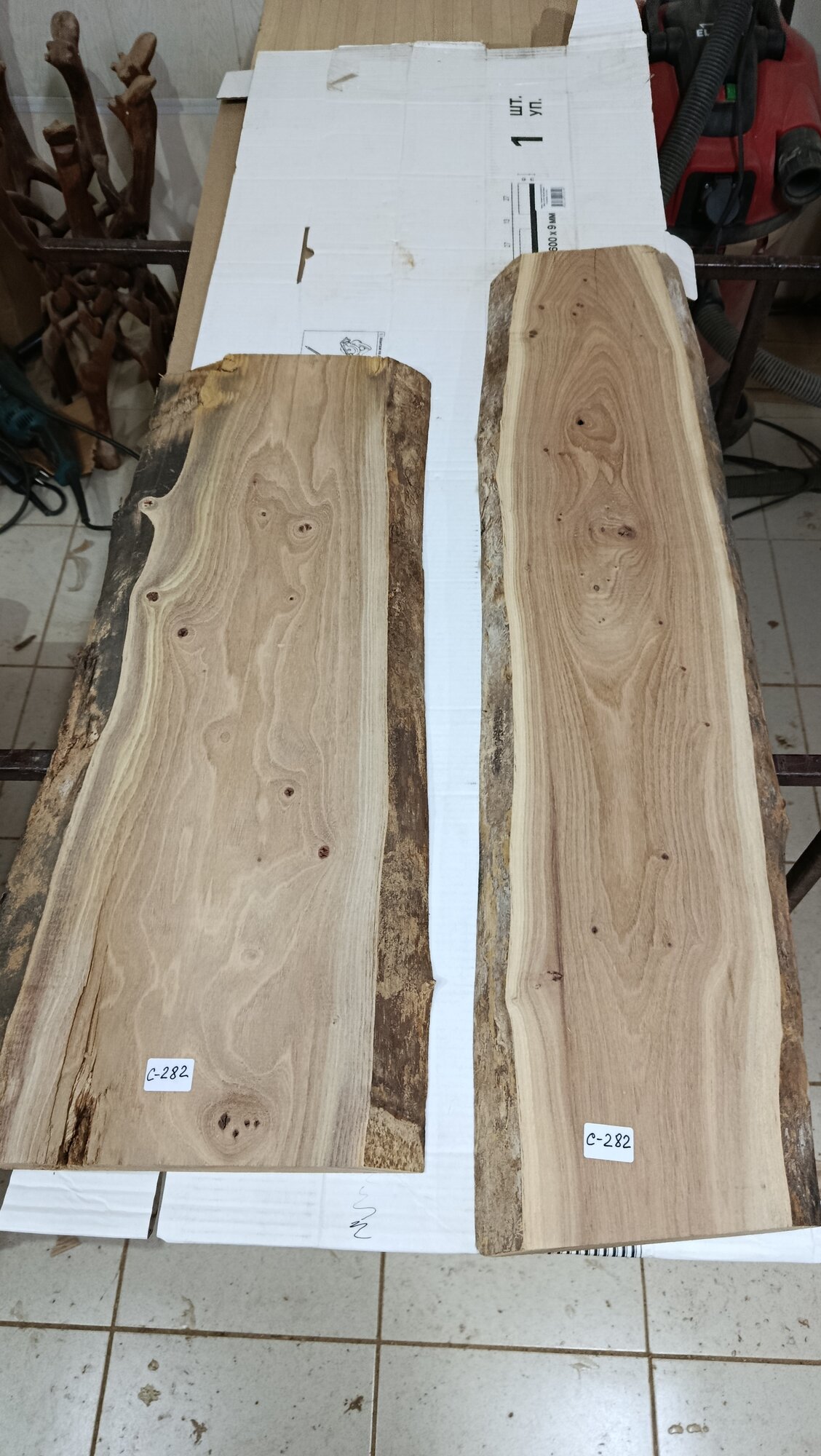 Слебы из массива карагача 74х26х2,8см,84х20х2,8см(С282), комплект из 2-х досок из массива дерева