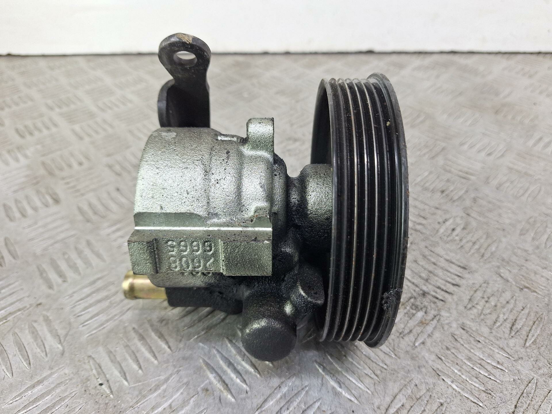 Насос гидроусилителя руля Renault Scenic рест. (1999 - 2003) 8200113599