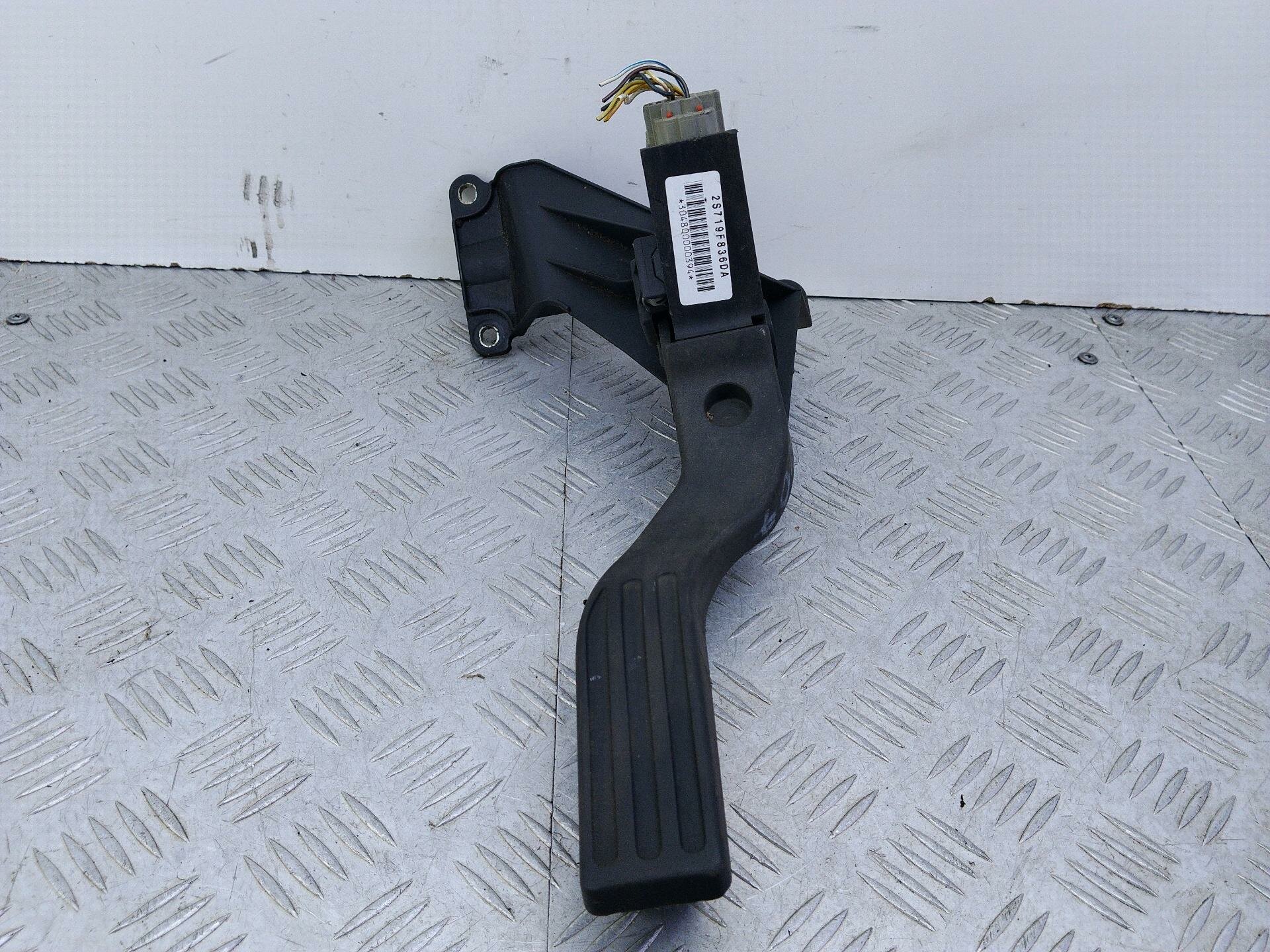Педаль газа Ford Mondeo 3 2002 2S719F836DA