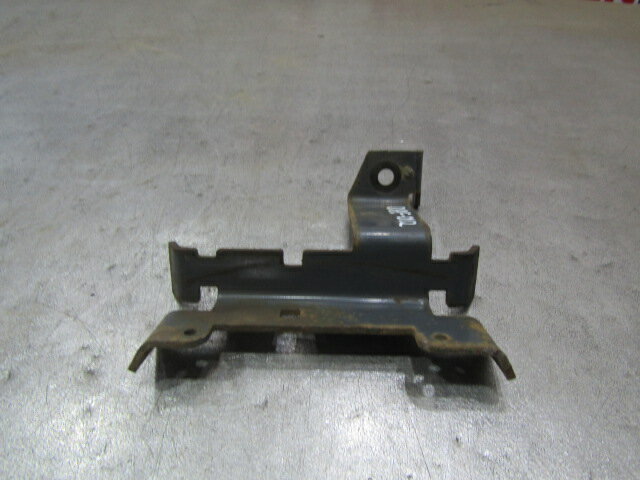 Кронштейн топливной проводки DAF XF105