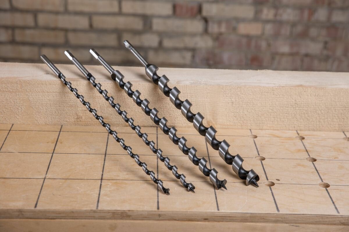 Сверло по дереву спиральное Hammer Flex 202-211 DR WD AR 14мм*460/370мм дерево, винтовое