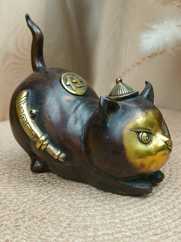 Статуэтка "Кот самурай" Фен-Шуй, бронза (11.5*11*6 см.)