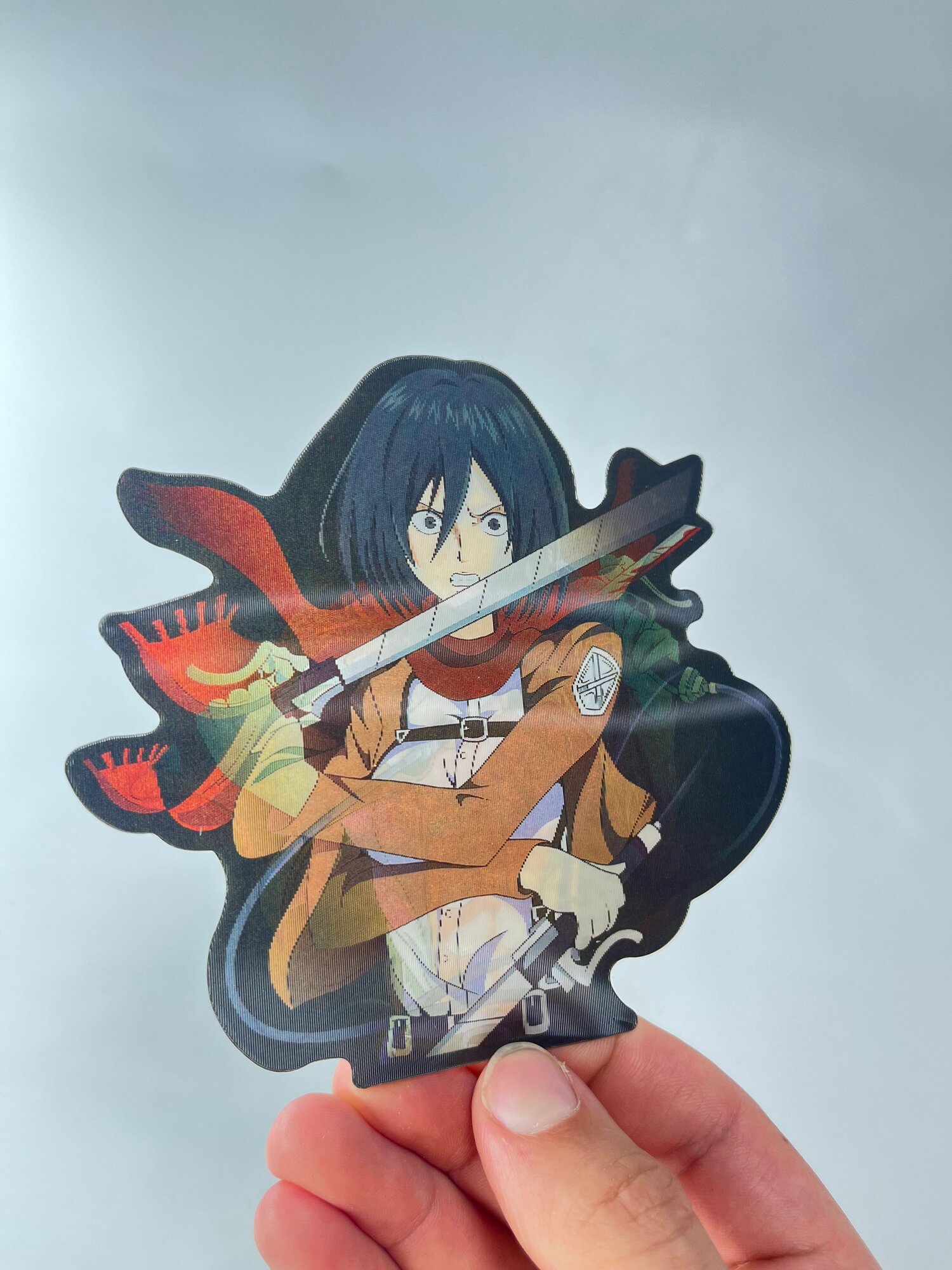 Наклейка голографическая для компьютера/ноутбука/машины из аниме Атака на титанов (Attack on Titan) - персонаж Микаса Аккерман (Mikasa Ackerman) 15 см