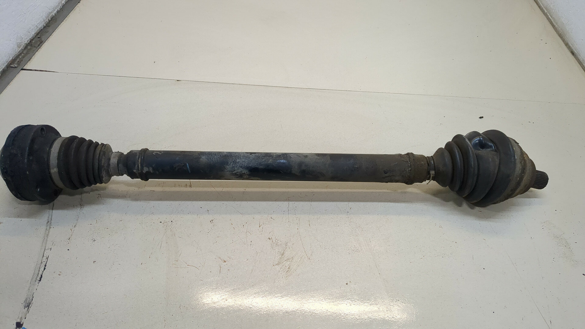 Полуось (вал, шрус) правая передняя Volkswagen Golf 5 Б/У