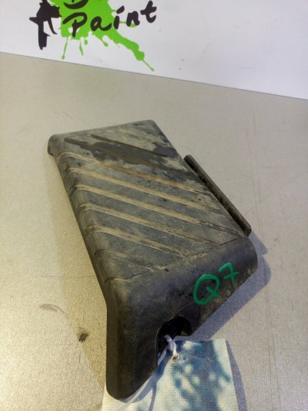 Пьедестал под ногу Audi Q7 (б/у)