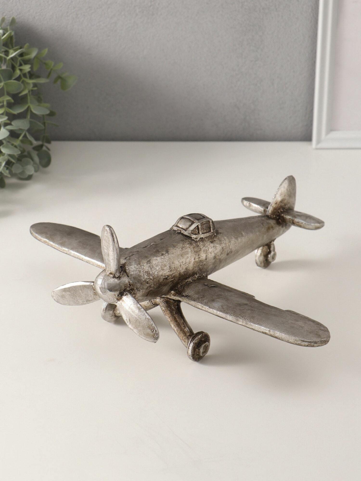 Фигурка полистоун "Ретро. Винтовой самолёт", серебро с патиной, 35x30x15 см