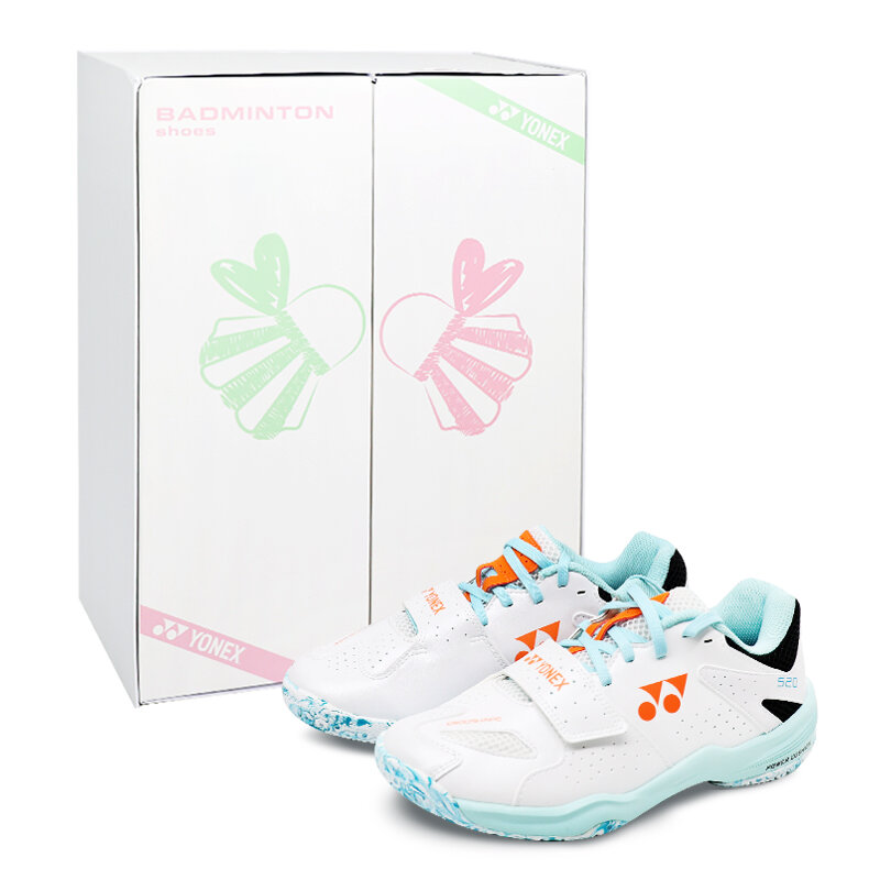 Кроссовки 520