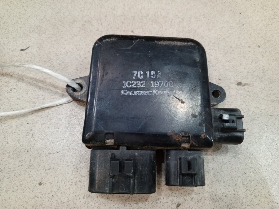 Блок управления вентилятором от Mitsubishi Outlander CU 2001-2008