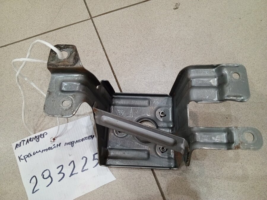Кронштейн от Mitsubishi Outlander CU 2001-2008