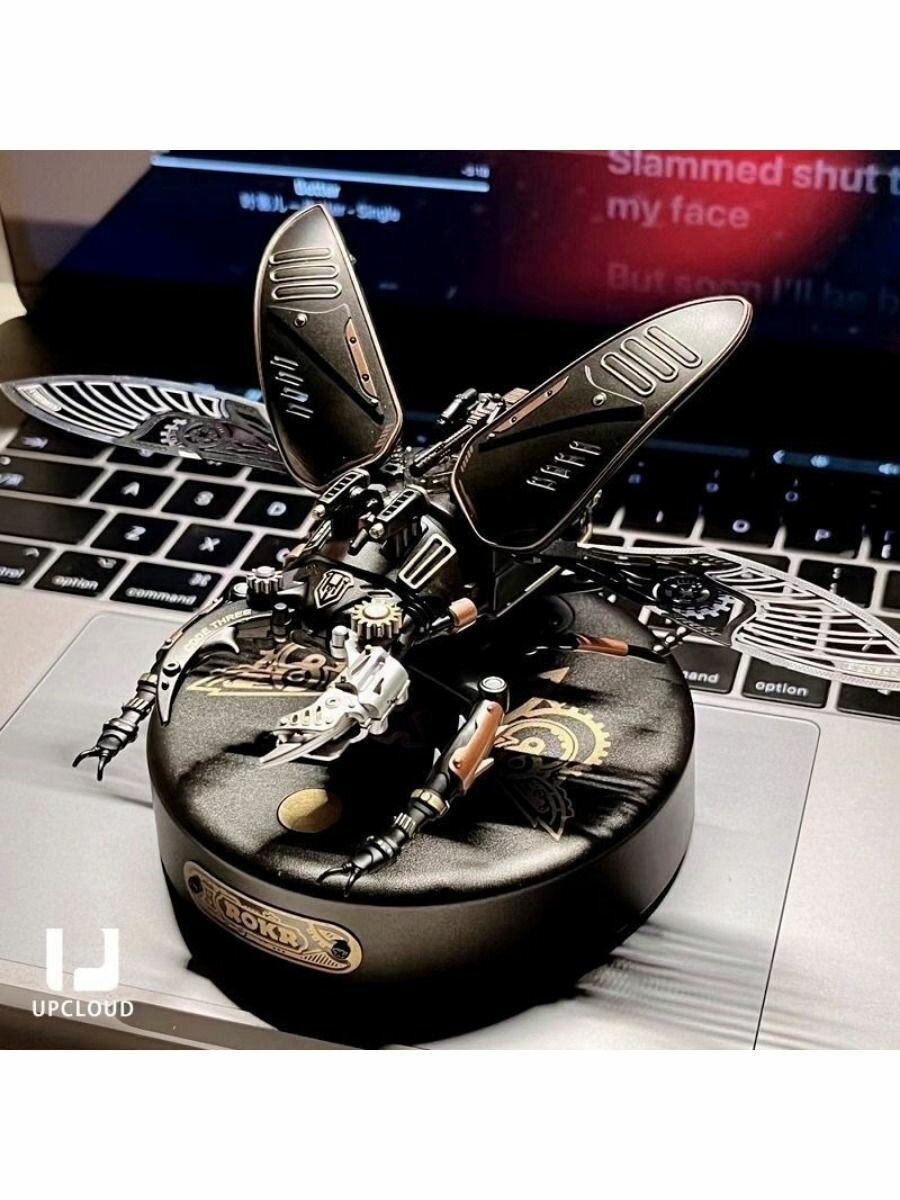 Металлический конструктор/жук, собранная модель/крылья вибрируют + светятсяDM