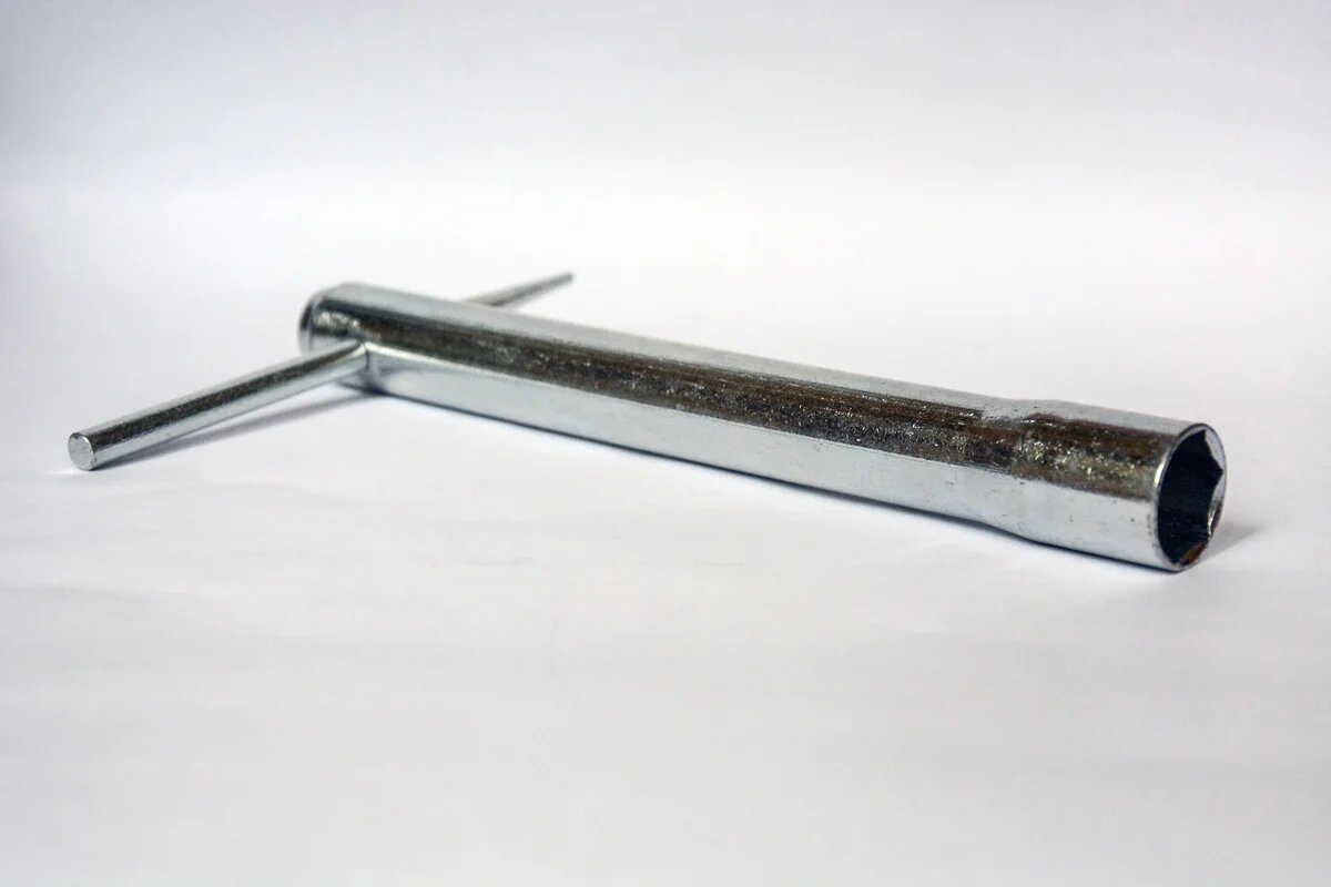 Ключ свечной с магнитом кттм, 21х220, комплект БР-01-02 от ктмз 00-00006155