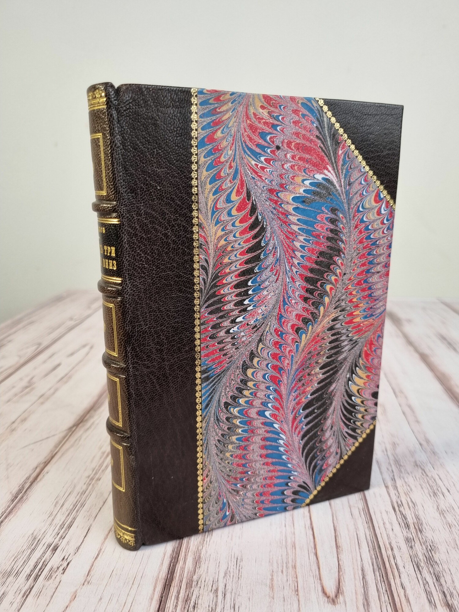 Подарочная книга "Двадцать три ступени вниз" Касвинов М. К. 1987г.
