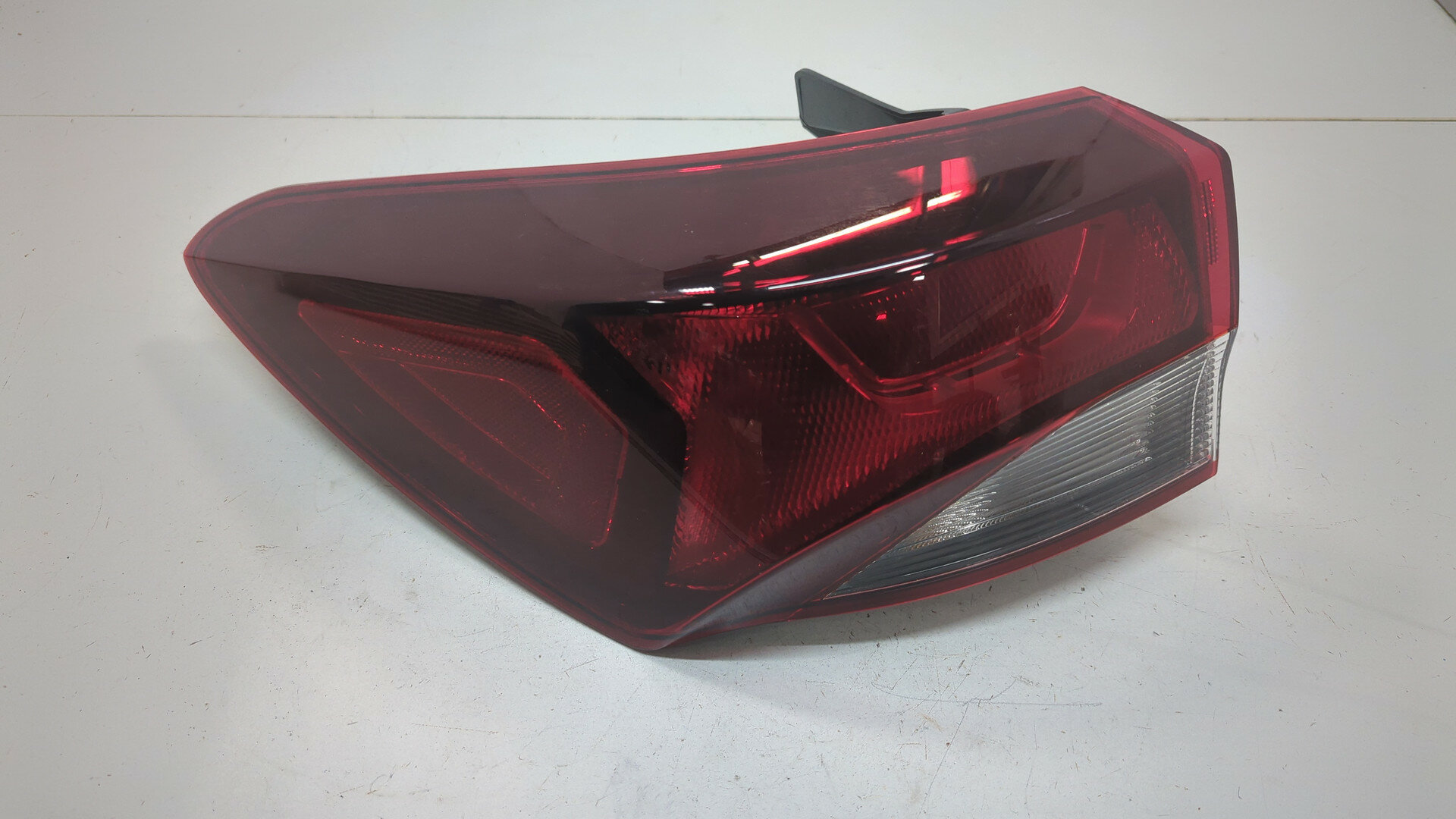 Фонарь (задний) левый Chevrolet Trailblazer 2019- Б/У