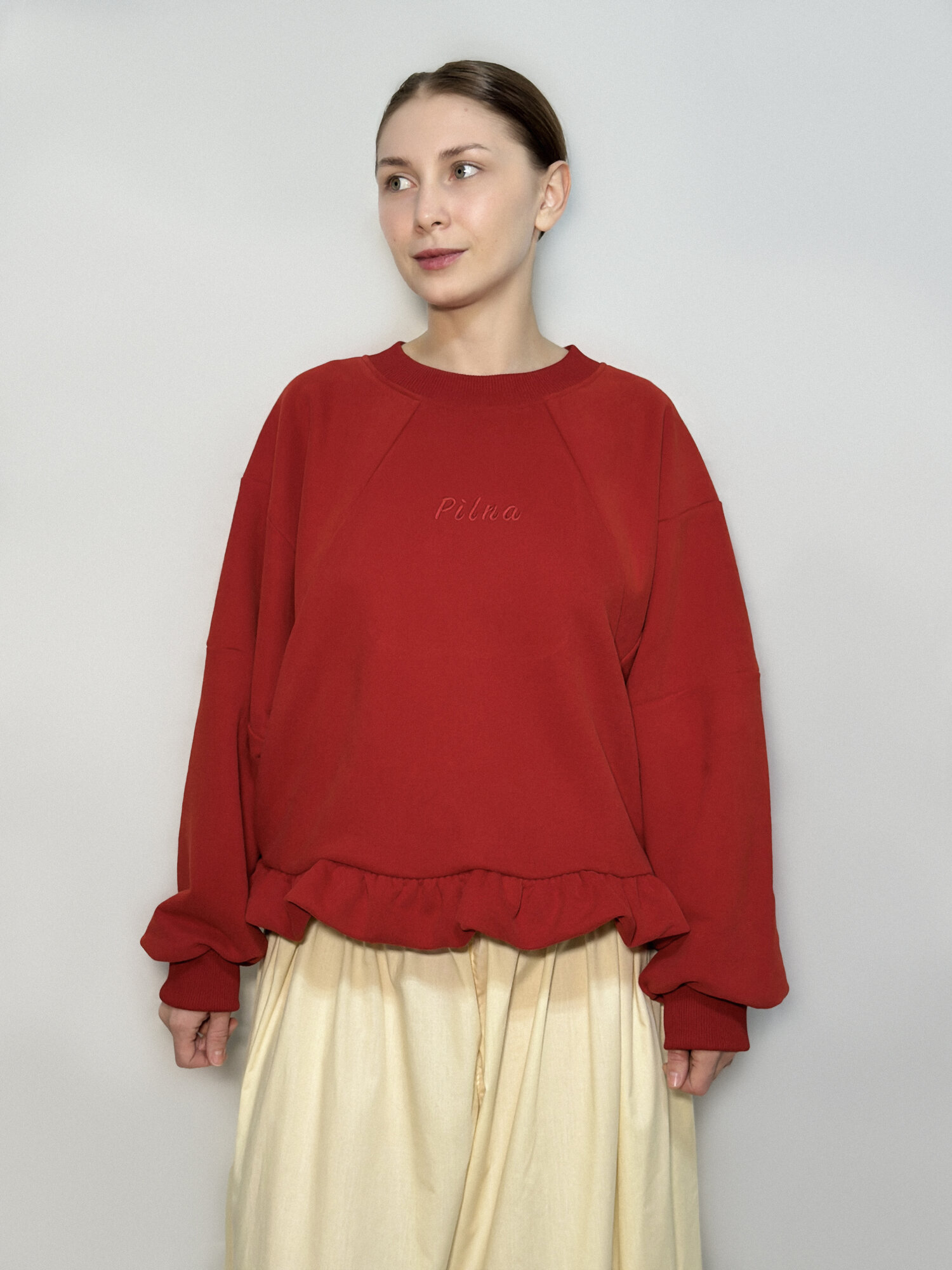Свитшот  Pilna из бархатного хлопка с вышивкой, красный, XS