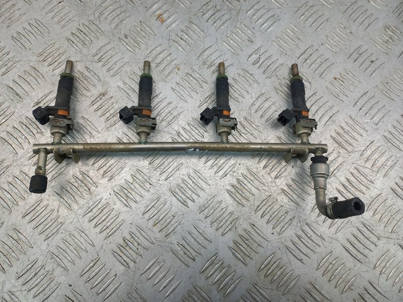 Б/У Рейка топливная (рампа) + форсунки Chevrolet Orlando 1 / Шевроле Орландо 1 1.8 F18D4 2011