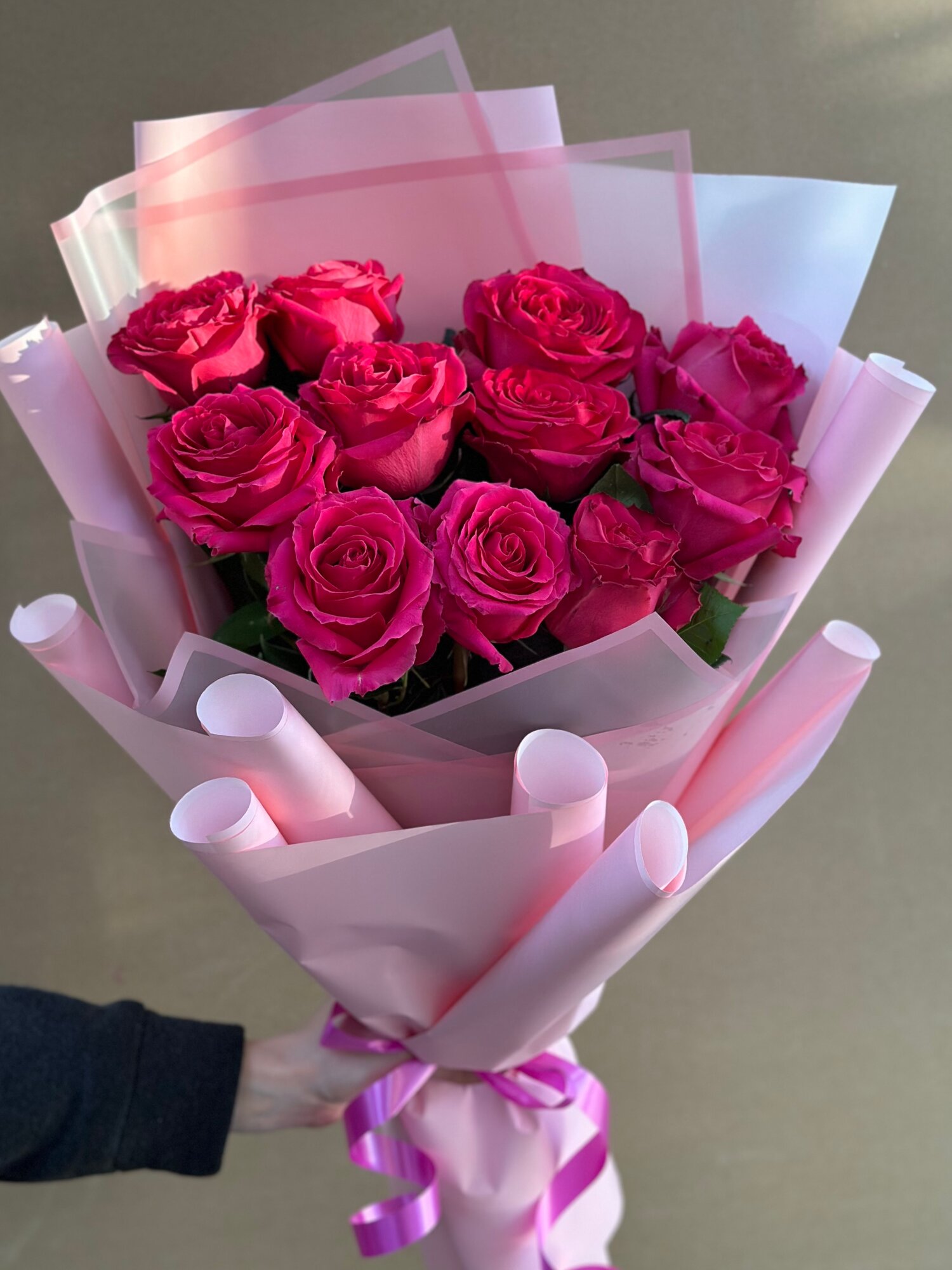 Букет Liana Flowers «Фулл Монти», розы, высота 60см, 11шт, с листьями рускуса