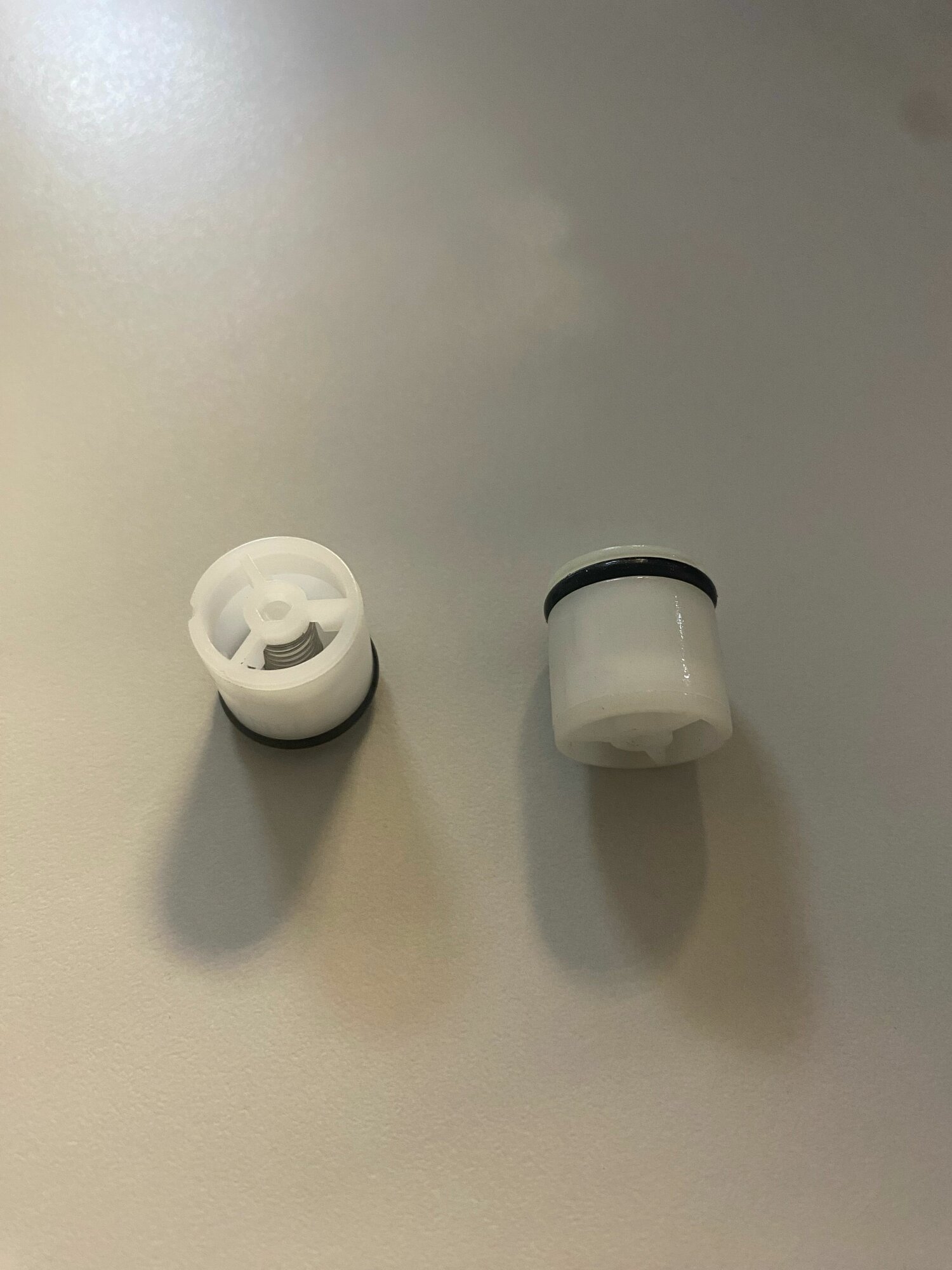 Клапан обратный для счетчиков воды ду15 встраиваемый в присоединительный 2 штуки