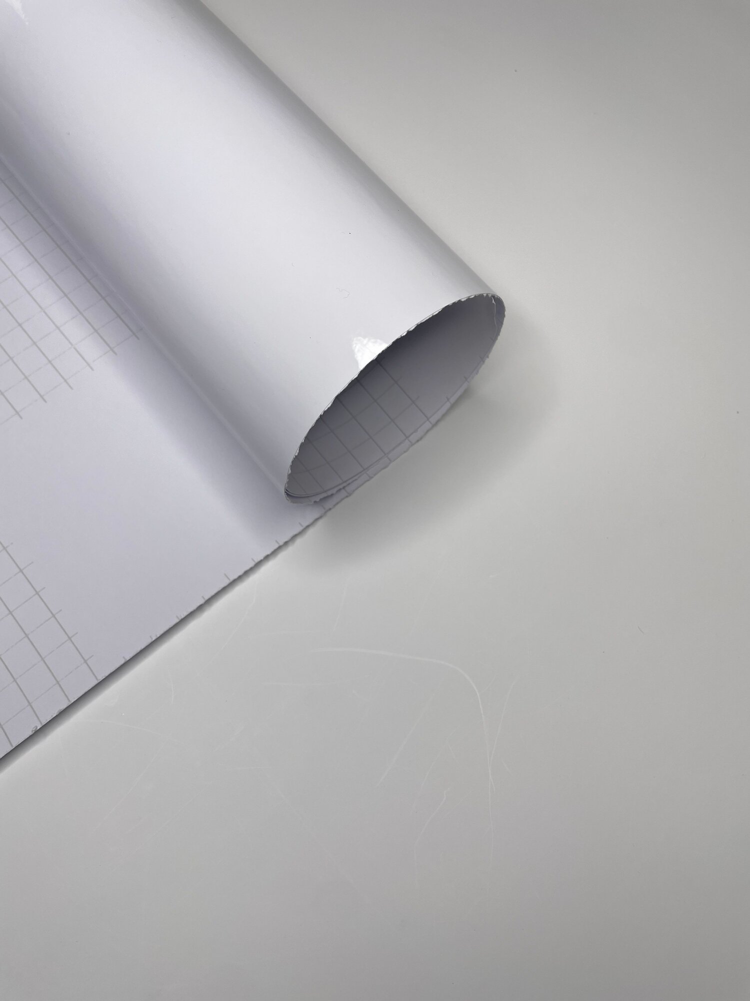 Пленка самоклеющаяся для авто - белый глянец с каналами автовинил 1200х152см