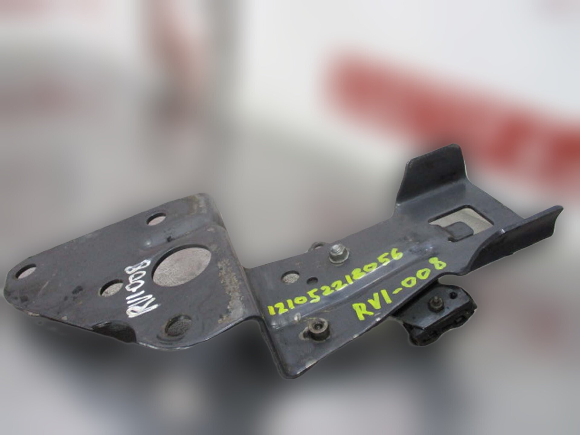 Кронштейн бачка ГУРа Renаult Premium