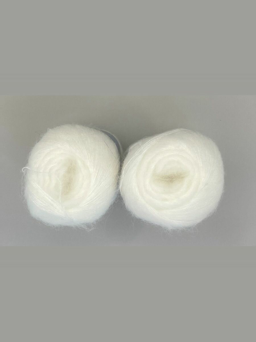 Два мотка пряжи MENCA Mohair Yarn(аналог Alize Kid moher),01-белый,50%-мохер,20%-шерсть,30%-нейлон,50гр.-615м.