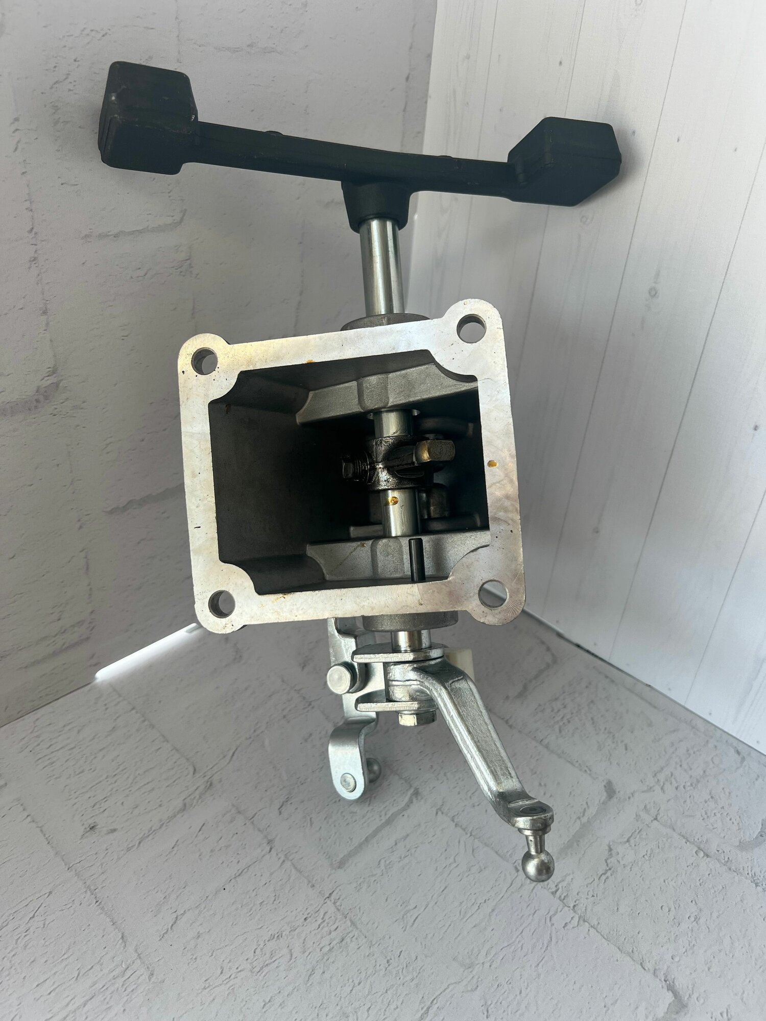 Крышка(Кулиса)кпп газель Некст под джойстик