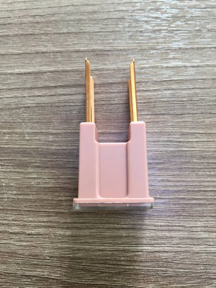 Предохранитель автомобильный картриджный 30а папка (производитель Чехия)