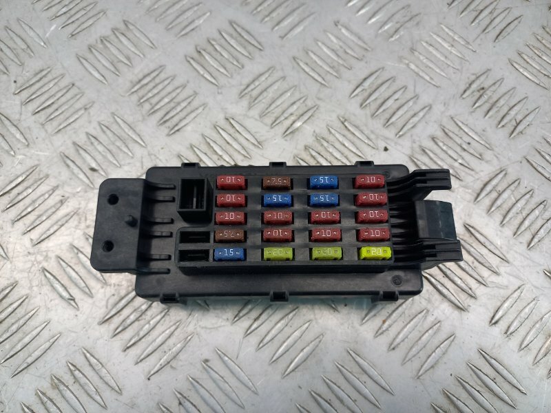 Б/У Блок предохранителей Chery M11 A3 / Чери M11 A3 1.6 SQR481F 119 Л.С седан 2010