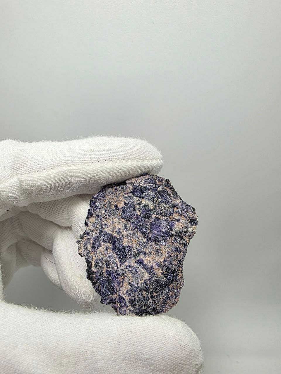 Флюорит графический 46 мм, 20 г.