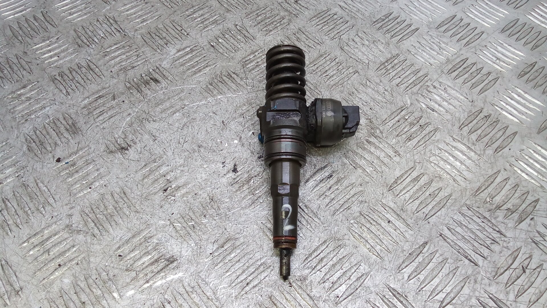 Форсунка дизельная VOLKSWAGEN TOURAN (1T1, 1T2), Номер 03G130073BN