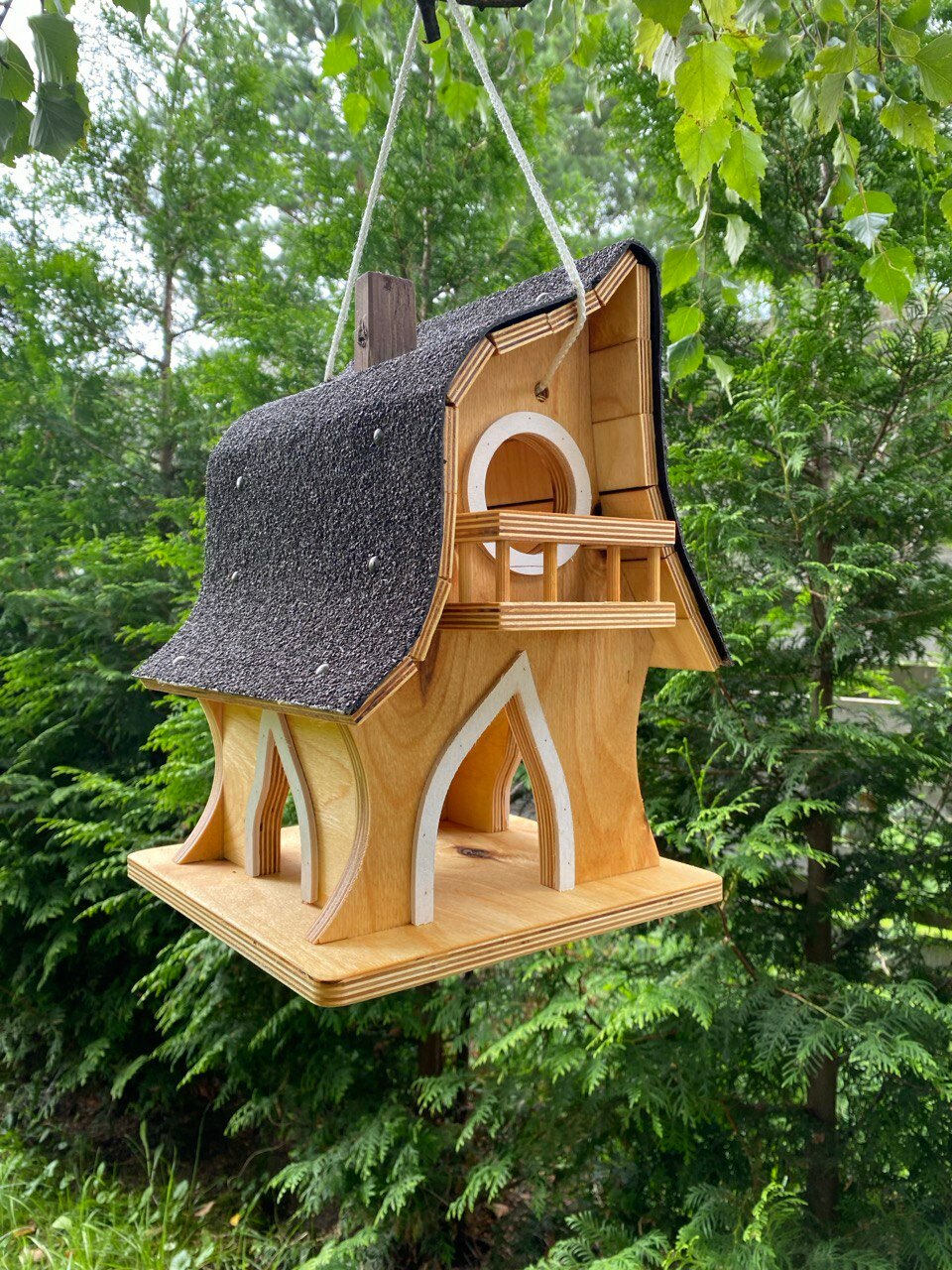 Кормушка для птиц и грызунов "Домик Феи", Ш26 Г260 В340см, материал фанера, покрыта льняным маслом, крыша покрыта мягкой черепицей