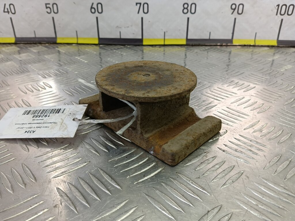 Пружинно-зажимная пластина Б/У для Iveco Daily V (2011—2014) 504235199