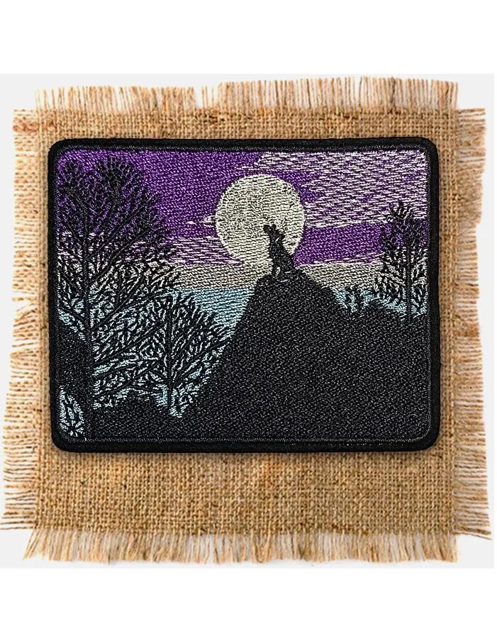 Нашивка шеврон термоклей, заплатка волк И луна 8.5х7.0см (№411)