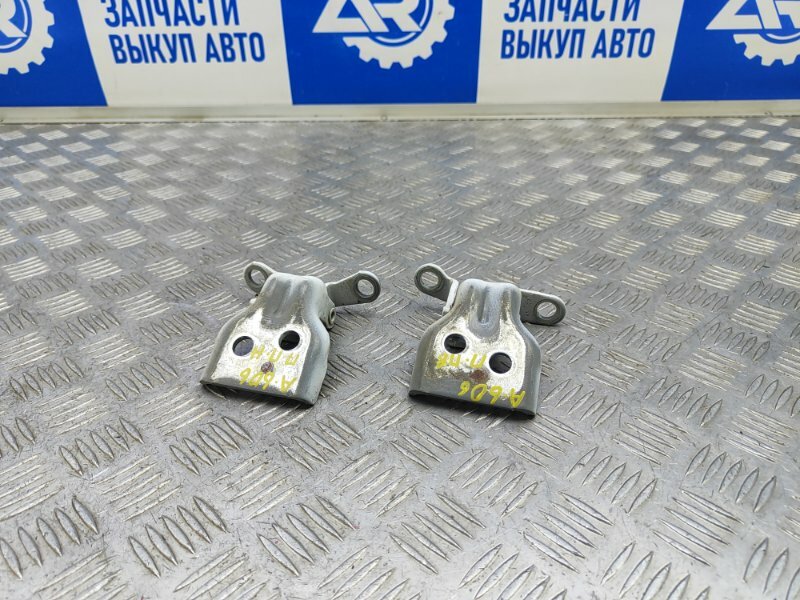 Б/У Петля двери передней правой Ford Fiesta / Форд Фиеста 1.4 FXJA 80Л.С. 2008